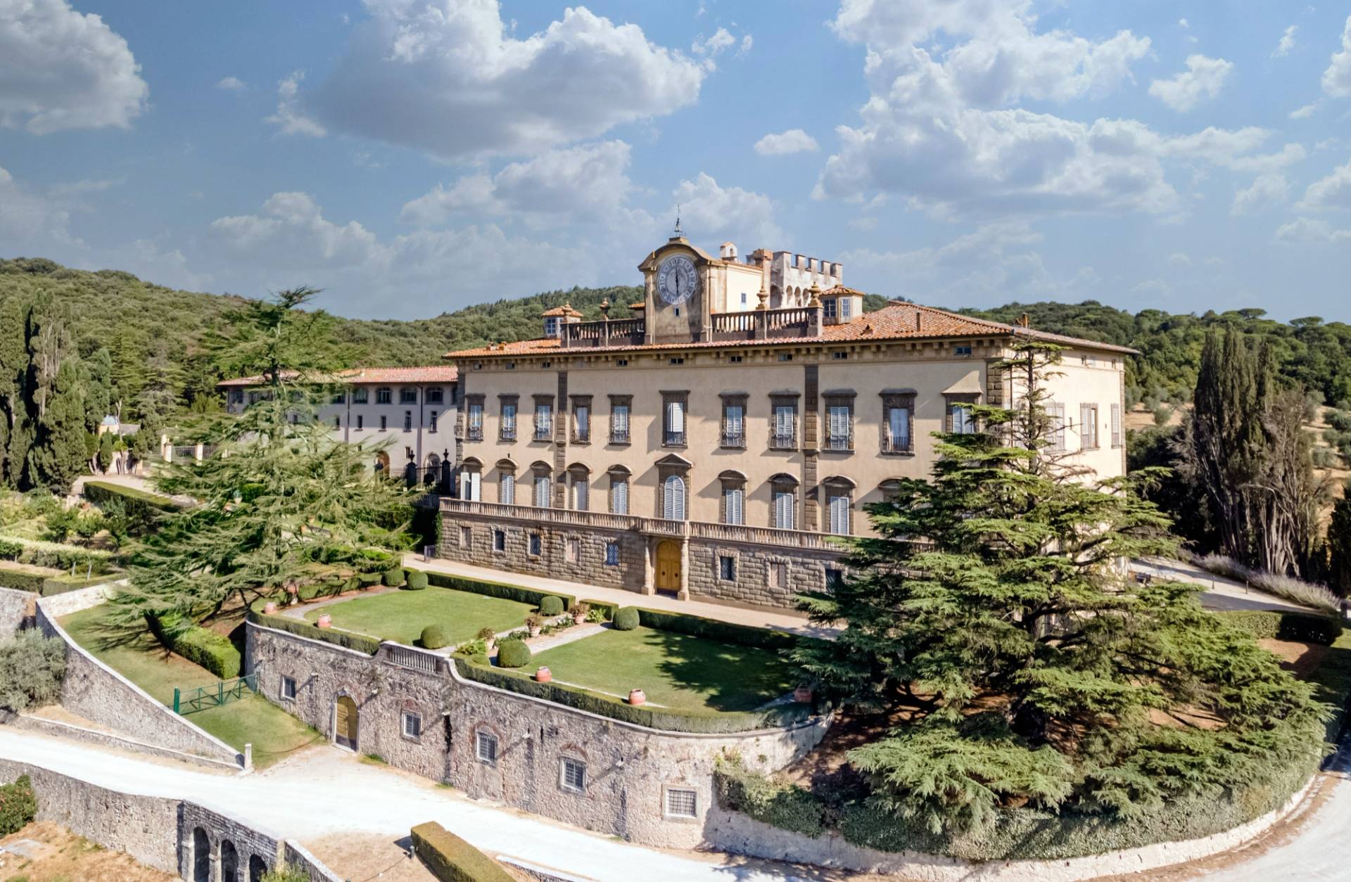 Torre A Cona ⭐️ Tour, Reviews, Price - 2025